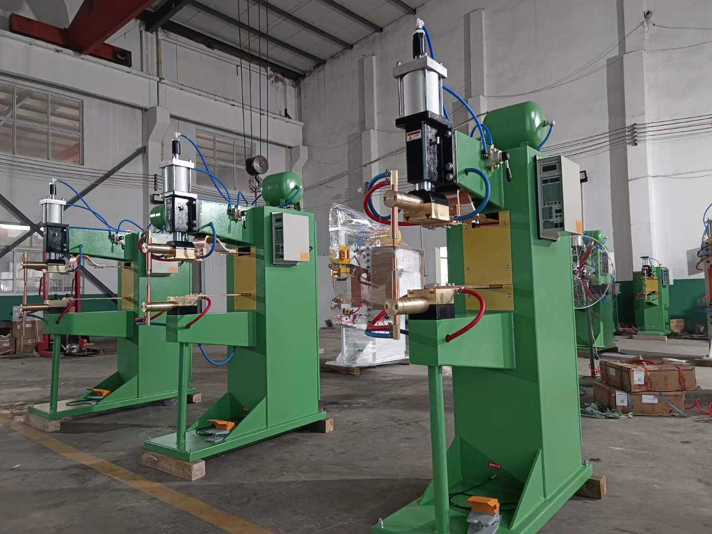 DN-25Q Pneumatic Spot Welder - Sinictec | spot welder, car spotter ...