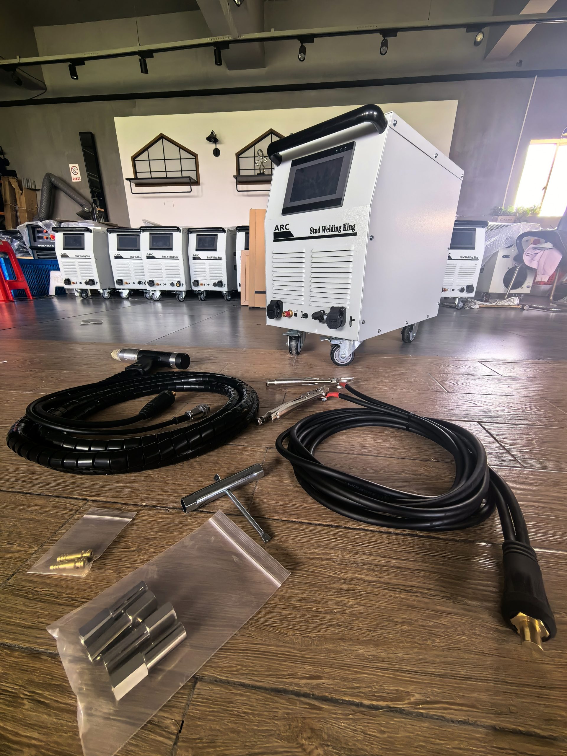 ARC-1212i Short Cycle Stud Welder - Sinictec | spot welder, car spotter ...